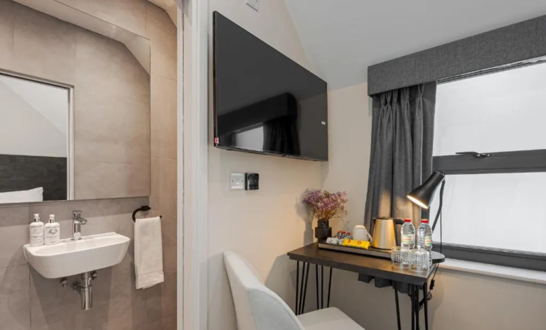 Superior Double - King's Cross Express Inn